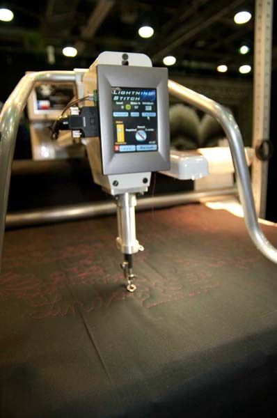 INNOVA Longarm Quilting Machines | Professional Quilting Machine ...