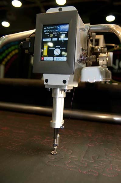 INNOVA Longarm Quilting Machines | Professional Quilting Machine ...